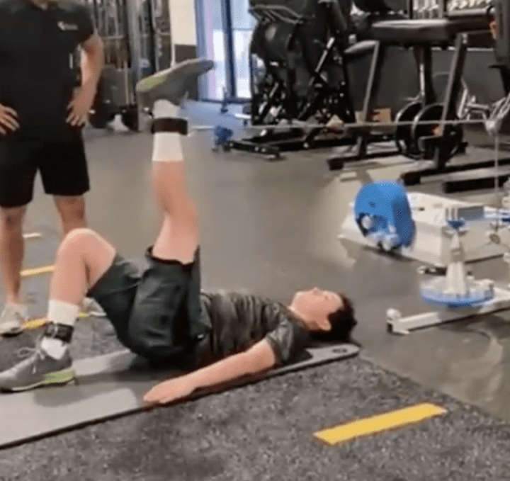 Inertial flywheel knee- and hip-dominant exercises in soccer players